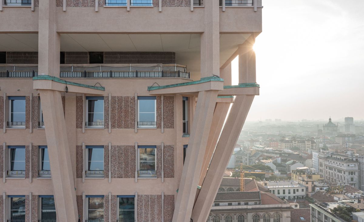 Ri_visitati. Milano verticale, in principio fu la Velasca: 70 anni con ...